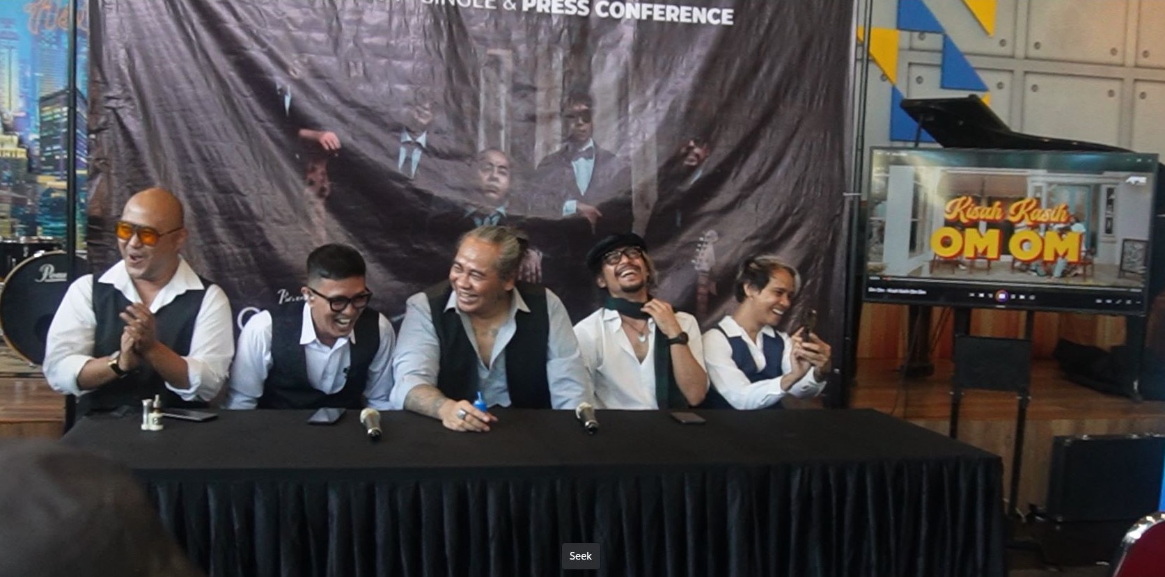 Launching 1st Single Band Om Om, SUKSES! - POPERS.ID