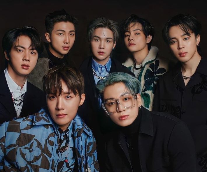 ARMY Siap War? BTS Fix Mampir Jakarta Desember 2026! - POPERS.ID